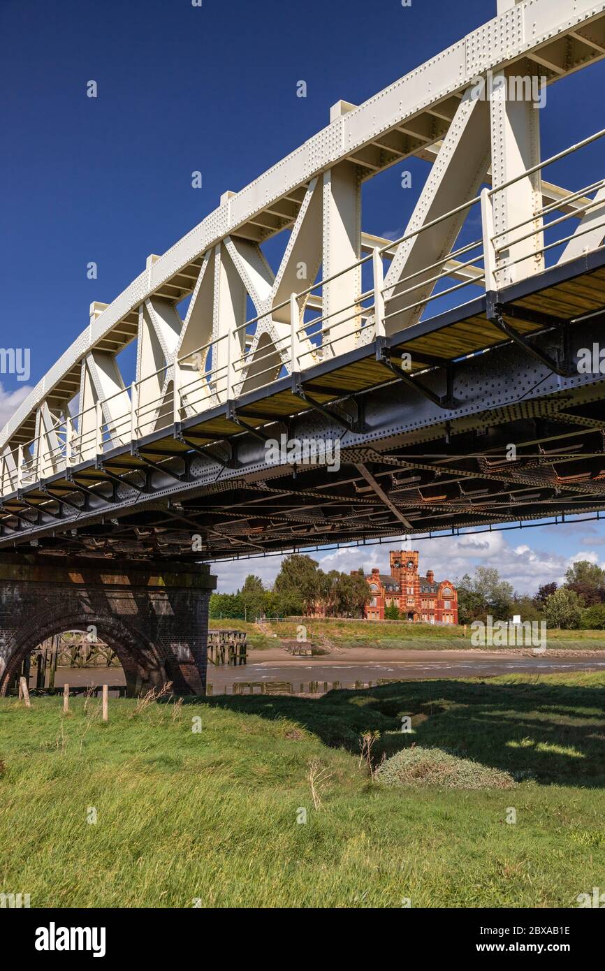 Hawarden railway bridge hi-res stock photography and images - Alamy
