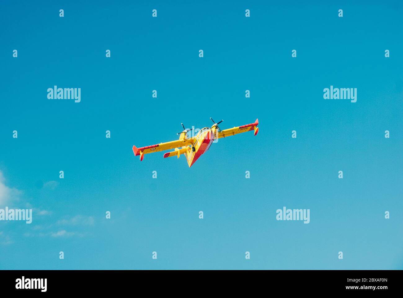 Cl 415 scooper hi-res stock photography and images - Alamy
