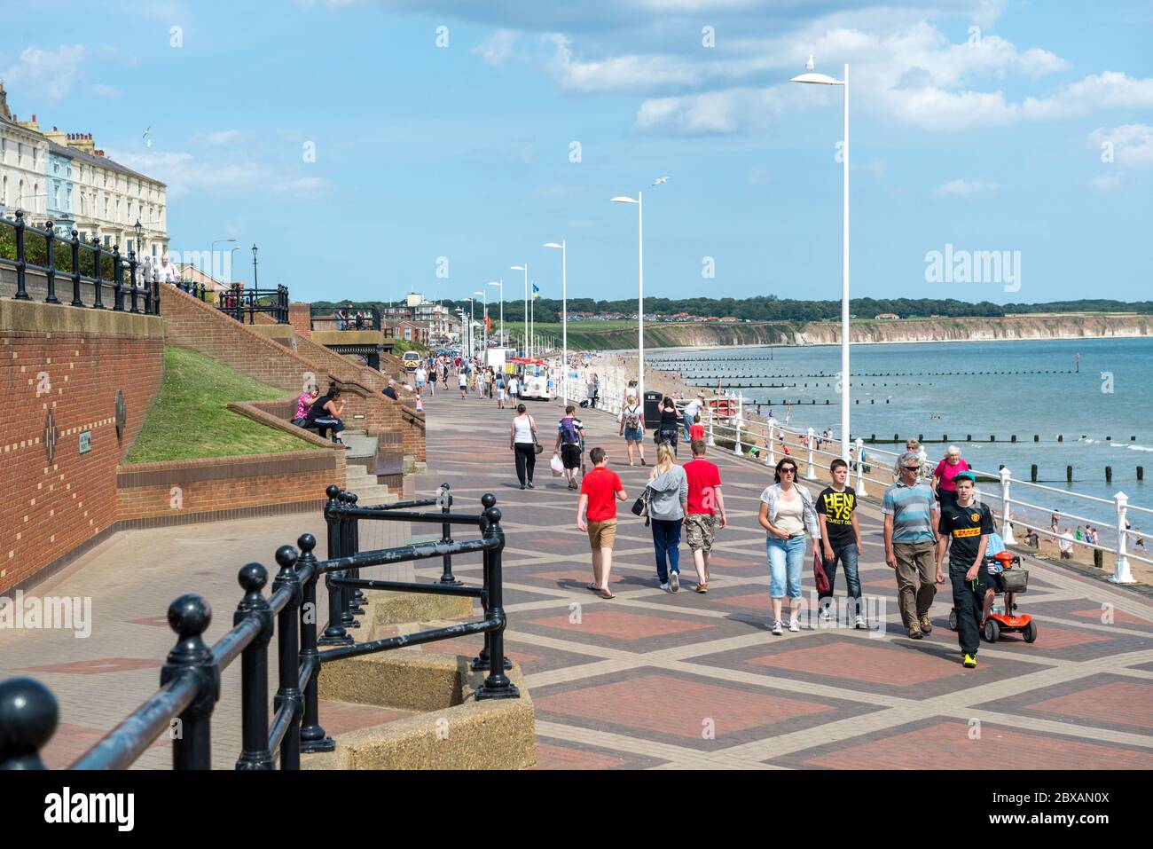 Bridlington promenade hi-res stock photography and images - Alamy