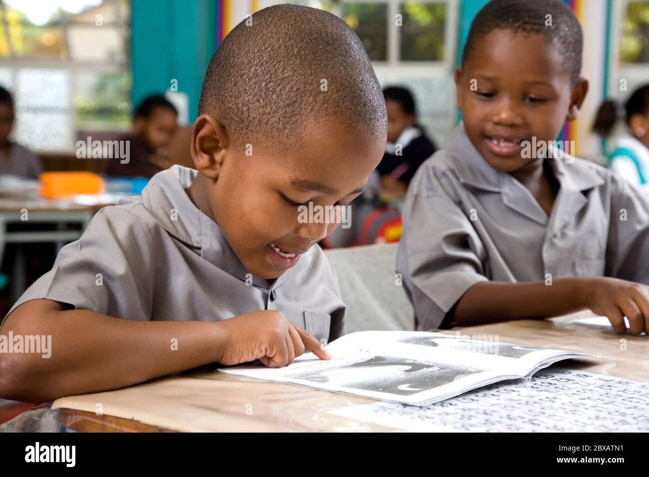 Kids in classroom Stock Photo - Alamy