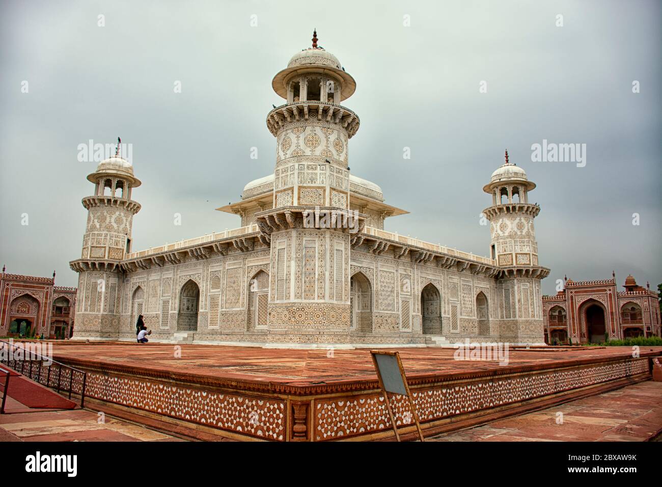 Itmad Ud Daula Tomb Stock Photo - Alamy