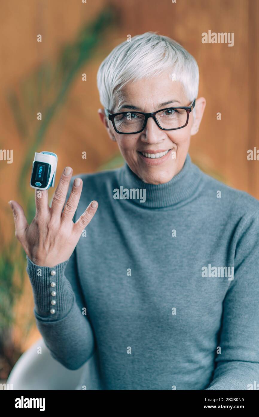 Pulse test hi-res stock photography and images - Alamy