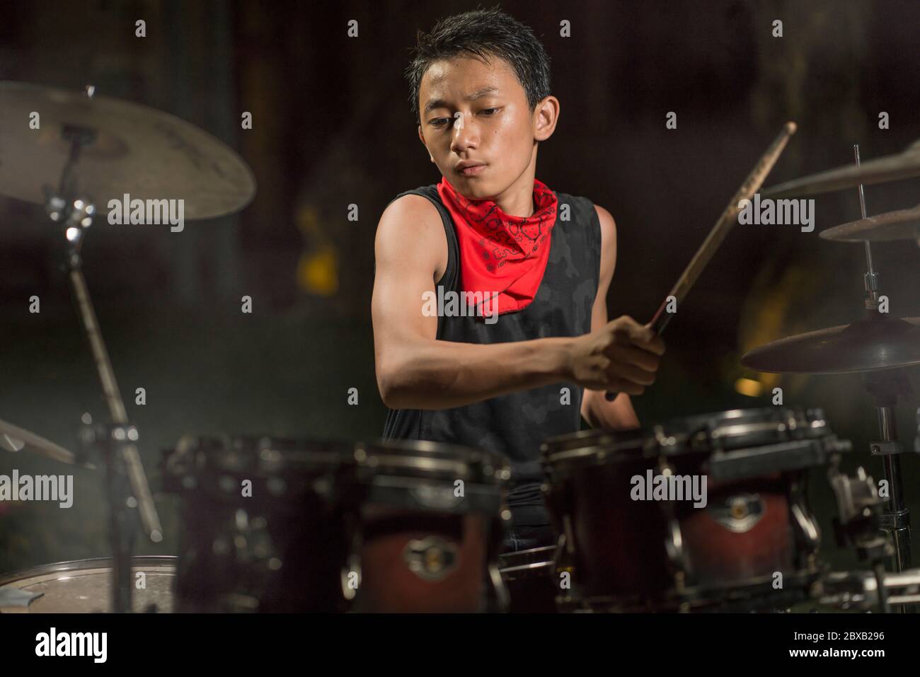 Teenage band garage hi-res stock photography and images - Alamy