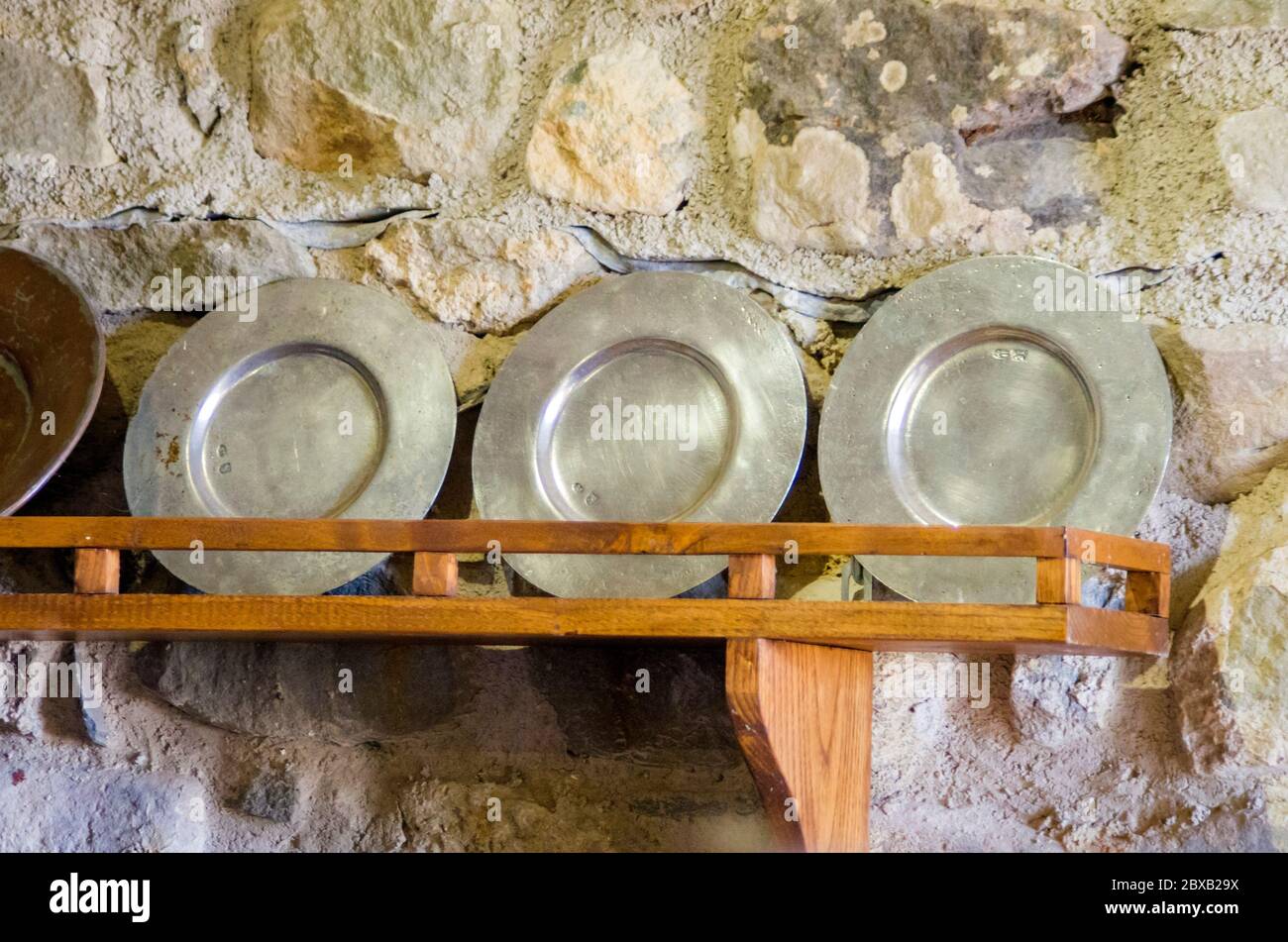 ancient cuisine, cooking tools and medieval medicine traditional tools ...