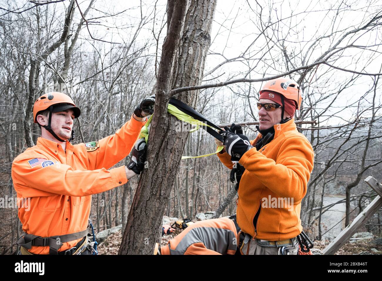 New Jersey Search and Rescue (NJSAR) Mountain Rescue Unit practice ...