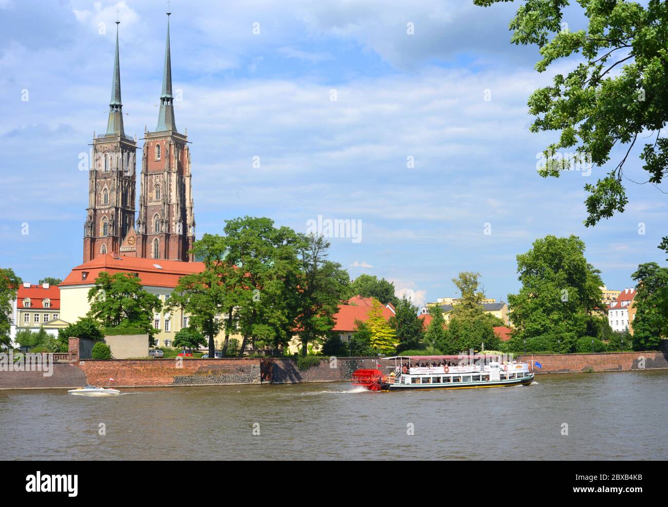 Wroclaw, Poland 06-23-2013 river odra, cathedral island and tourists on ...