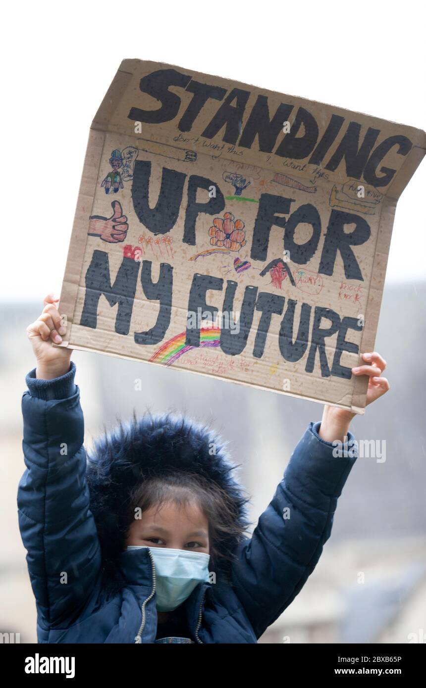 Standing up for human rights hi-res stock photography and images - Alamy