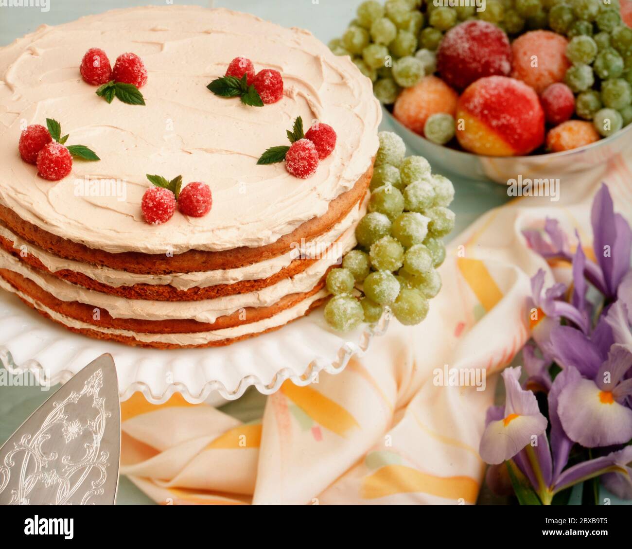 Cream torte hi-res stock photography and images - Alamy