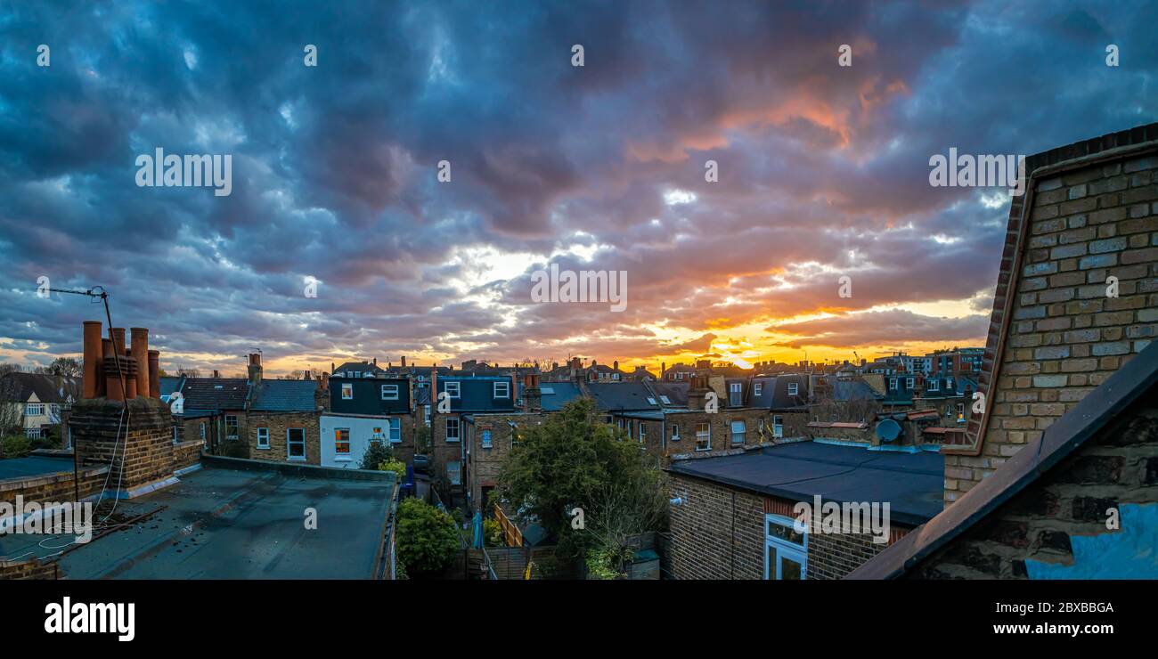 Roof top view residential london street hi-res stock photography and ...