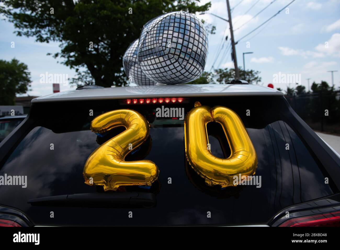 Graduating high school seniors hi-res stock photography and images - Alamy