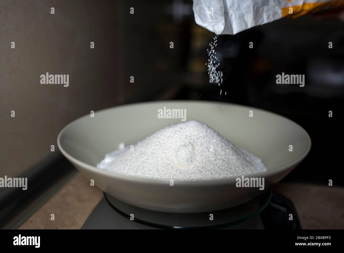 Pouring sugar pile hi-res stock photography and images - Alamy