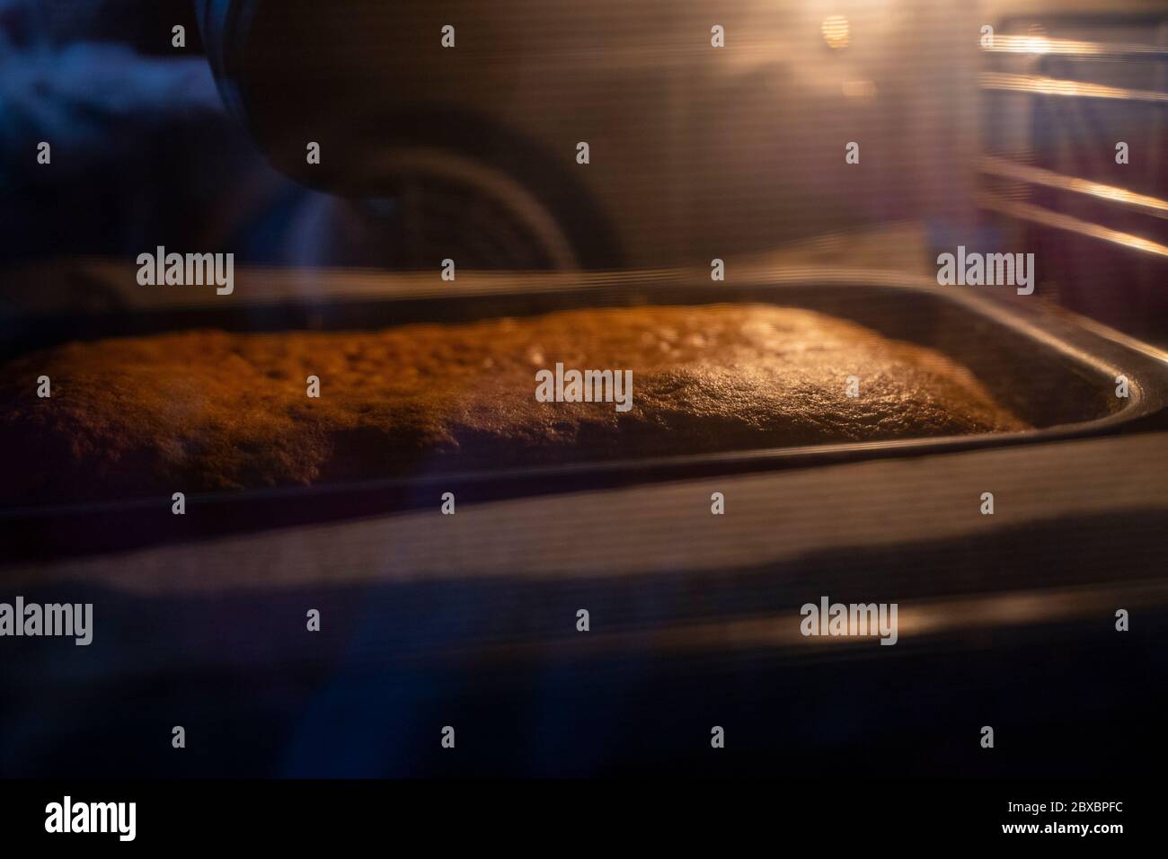 Oven cake hi-res stock photography and images - Alamy
