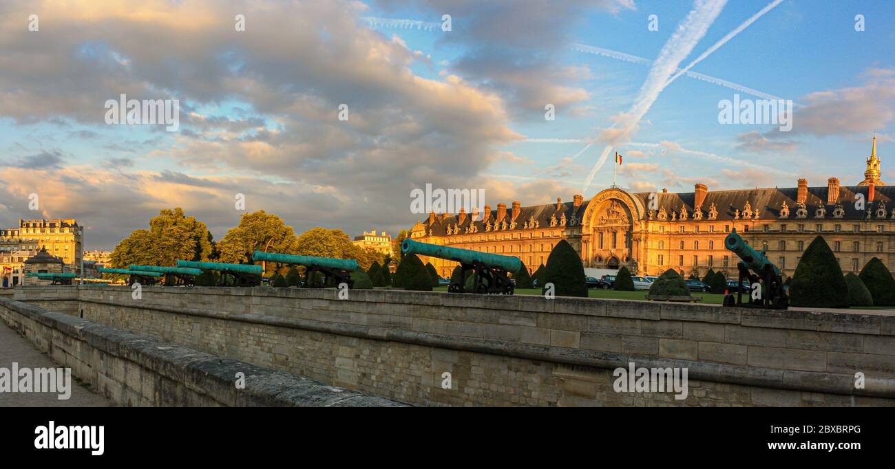 An amazing tourist attraction with a beautiful Paris sky line Stock ...