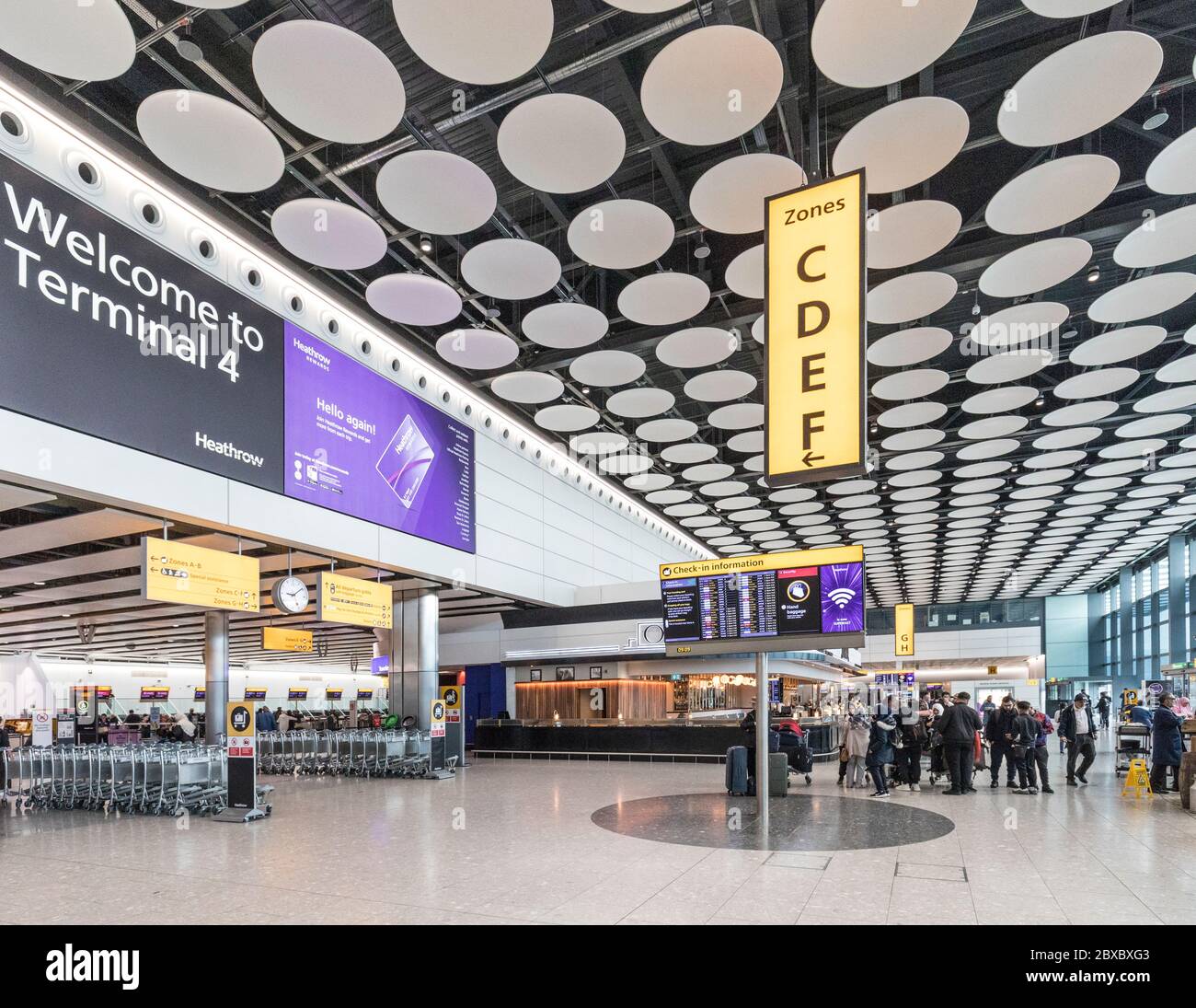 Terminal 4 hi-res stock photography and images - Alamy