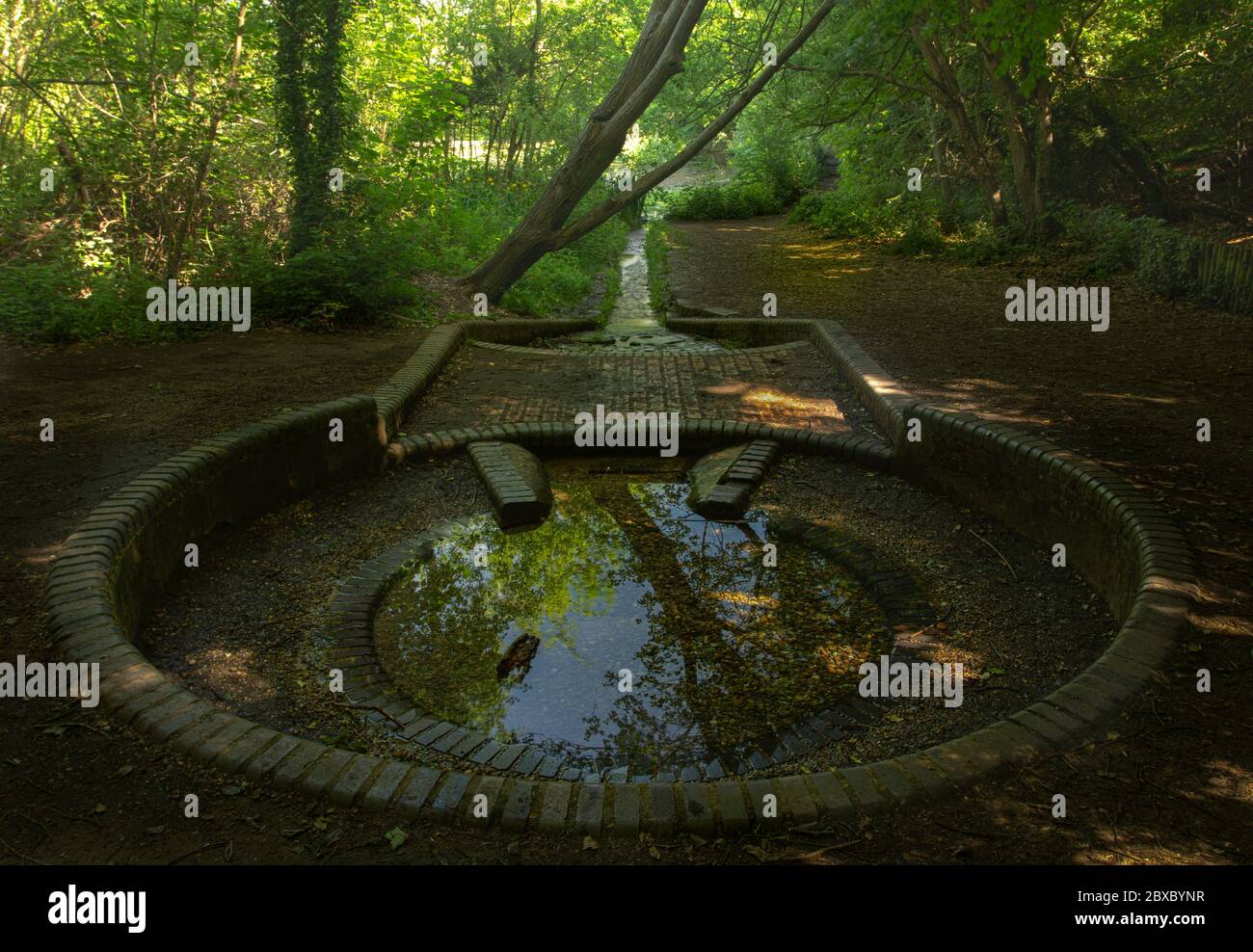 Historic Ceasars Well, source of the River Ravensbourne river, in the ...