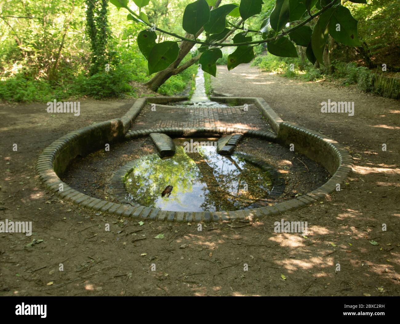 Historic Ceasars Well, source of the River Ravensbourne river, in the ...