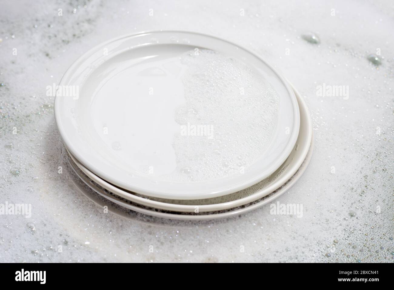 Soaking dirty dishes hi-res stock photography and images - Alamy