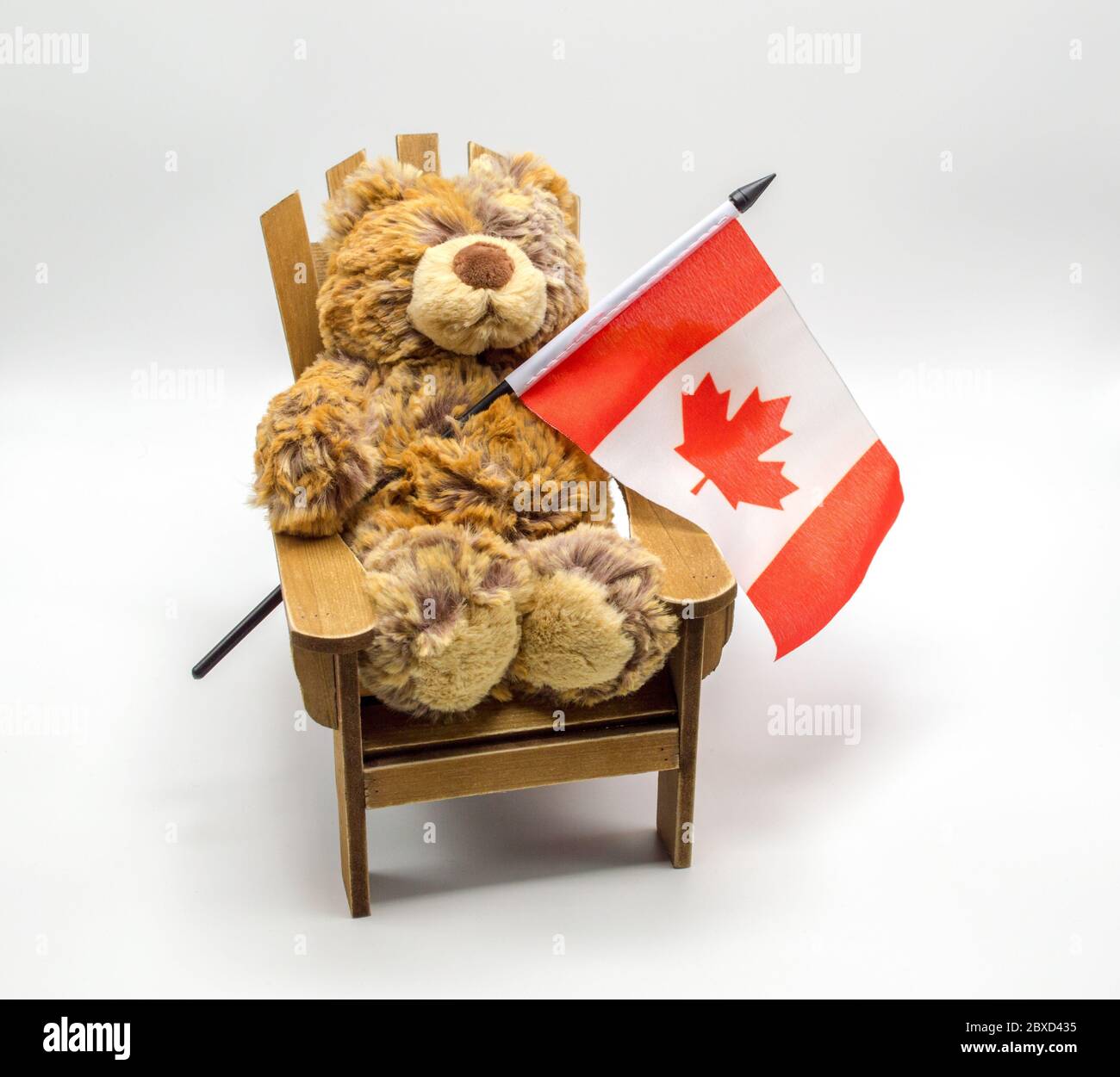 Child canadian flag hi-res stock photography and images - Alamy