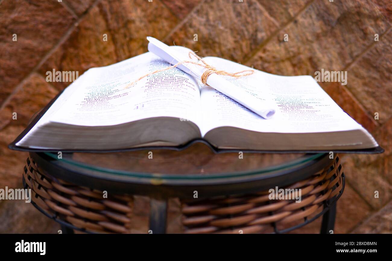 Bible on table hi-res stock photography and images - Alamy