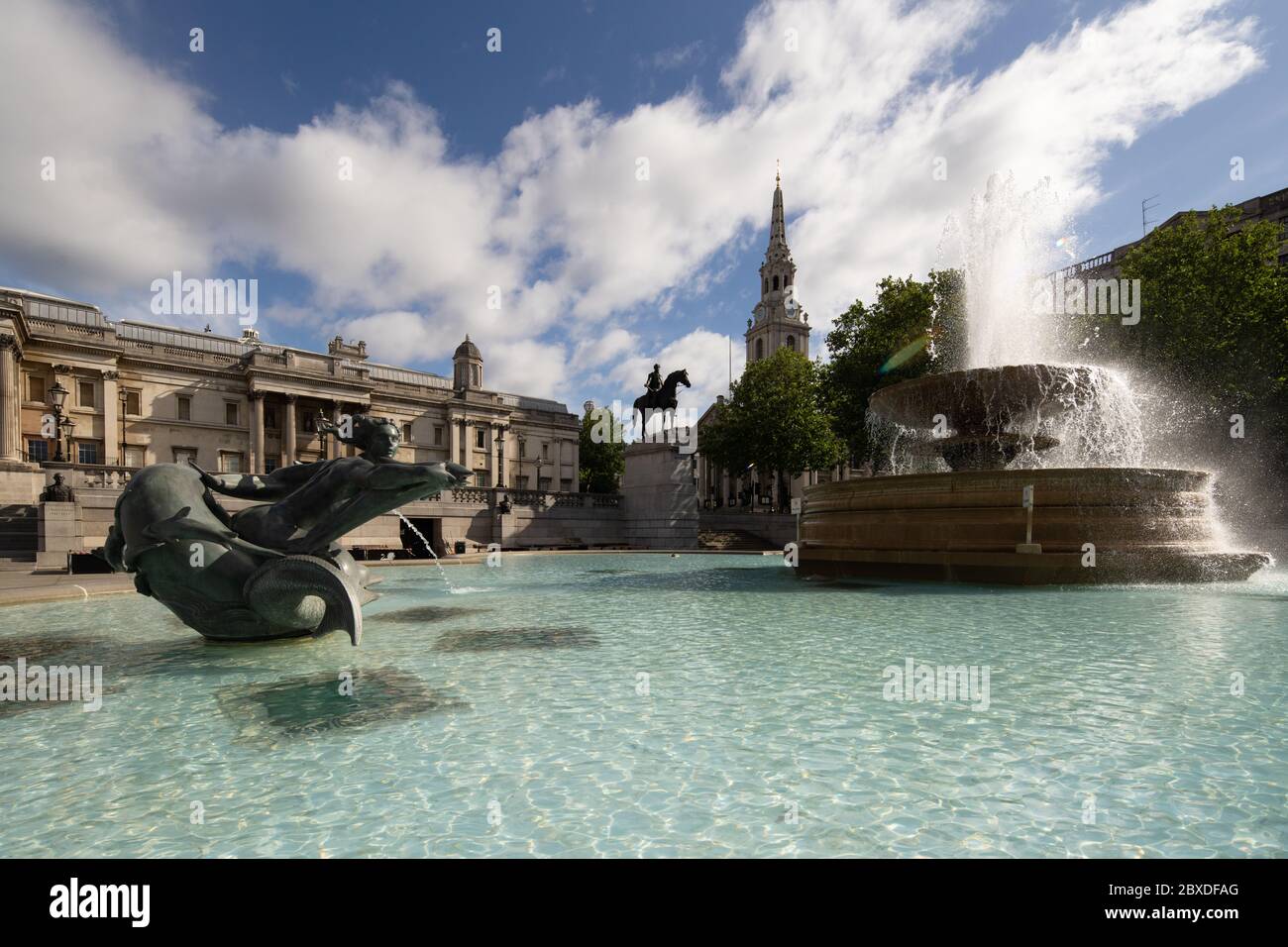 Fountains of Trafalgar Square Stock Photo - Alamy