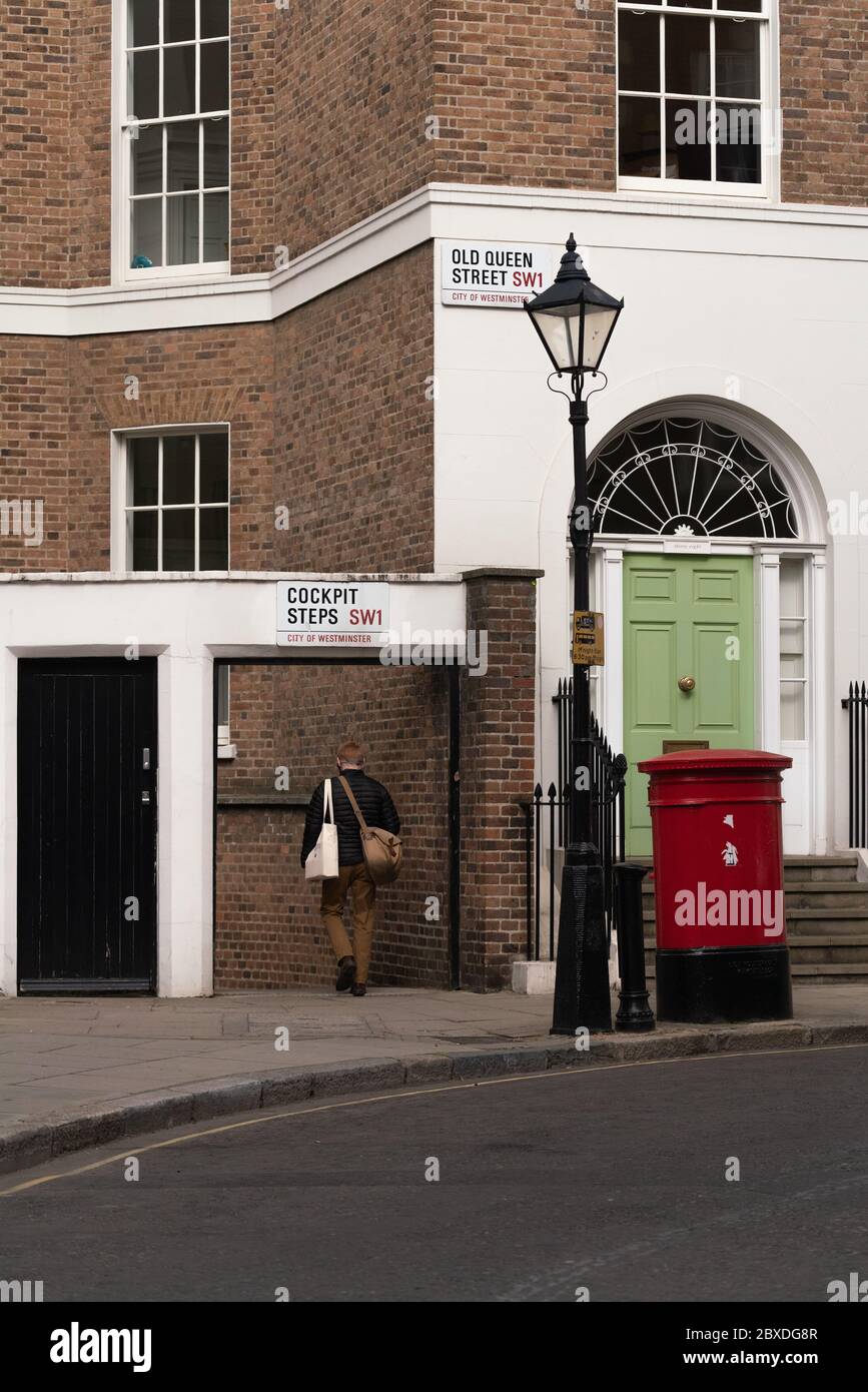 Cockpit steps hi-res stock photography and images - Alamy