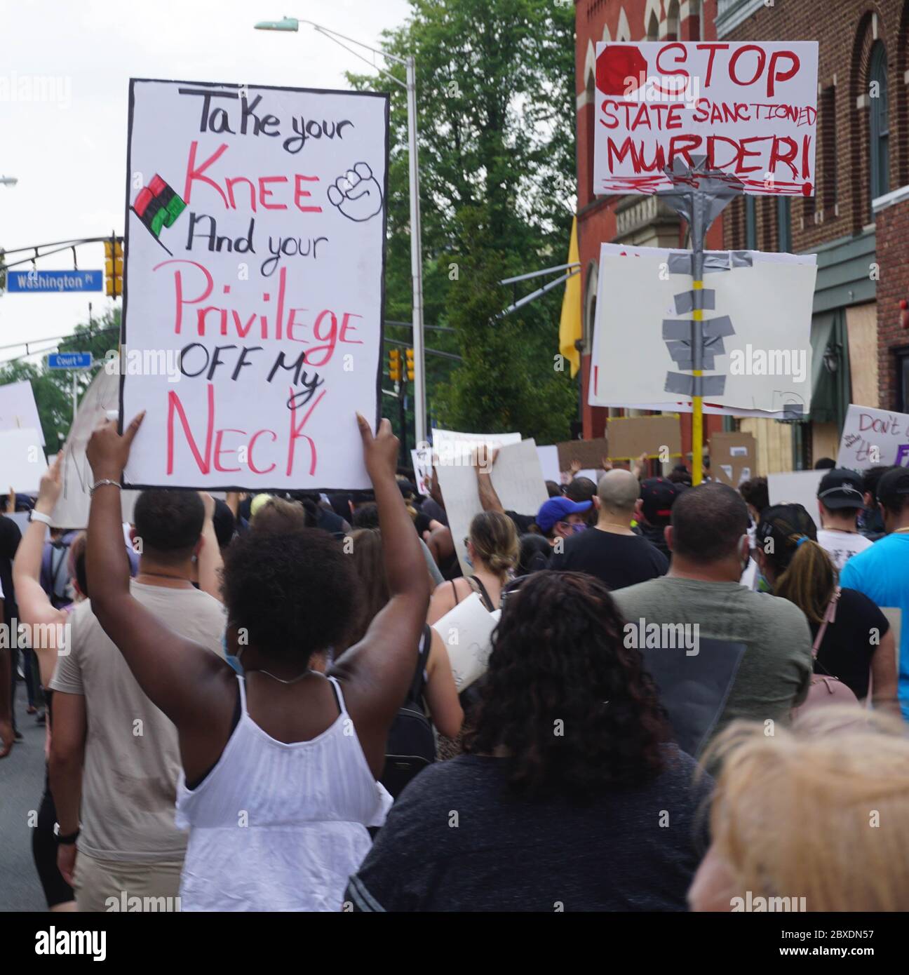 Protesting the george floyd murder hi-res stock photography and images ...