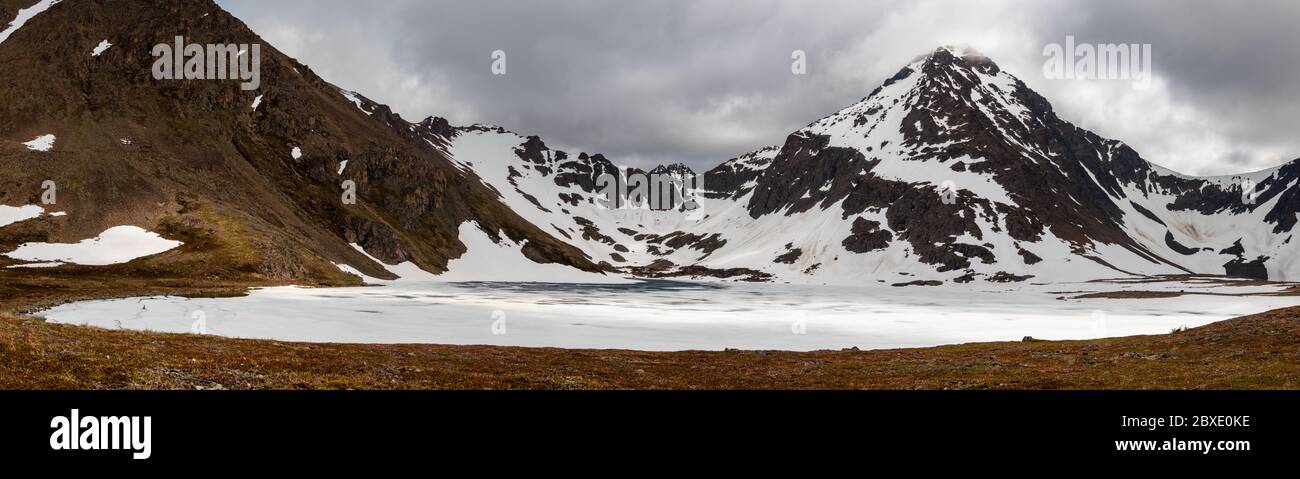 Over 3000 feet hi-res stock photography and images - Alamy