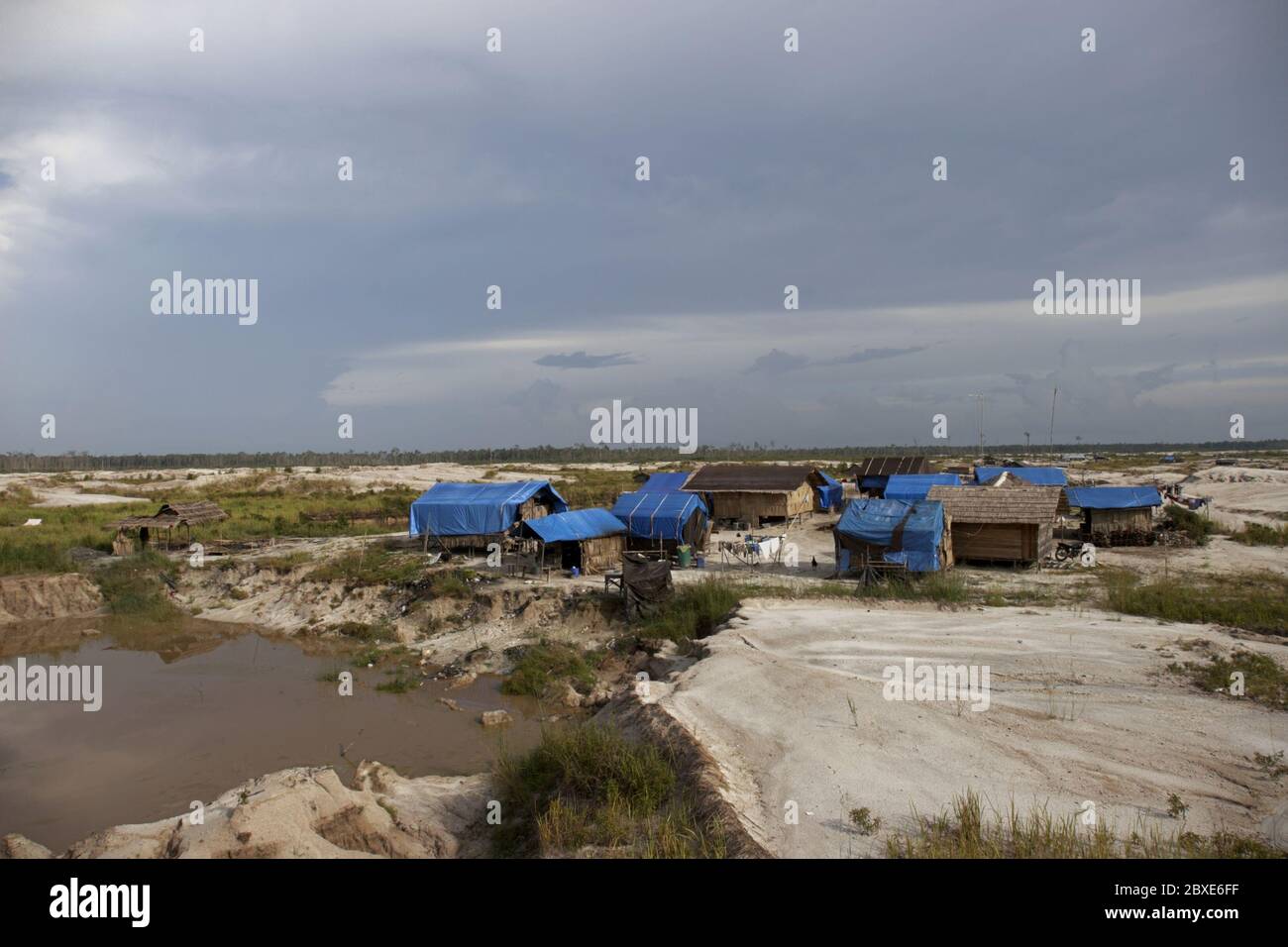 Gold mining camp hi-res stock photography and images - Alamy