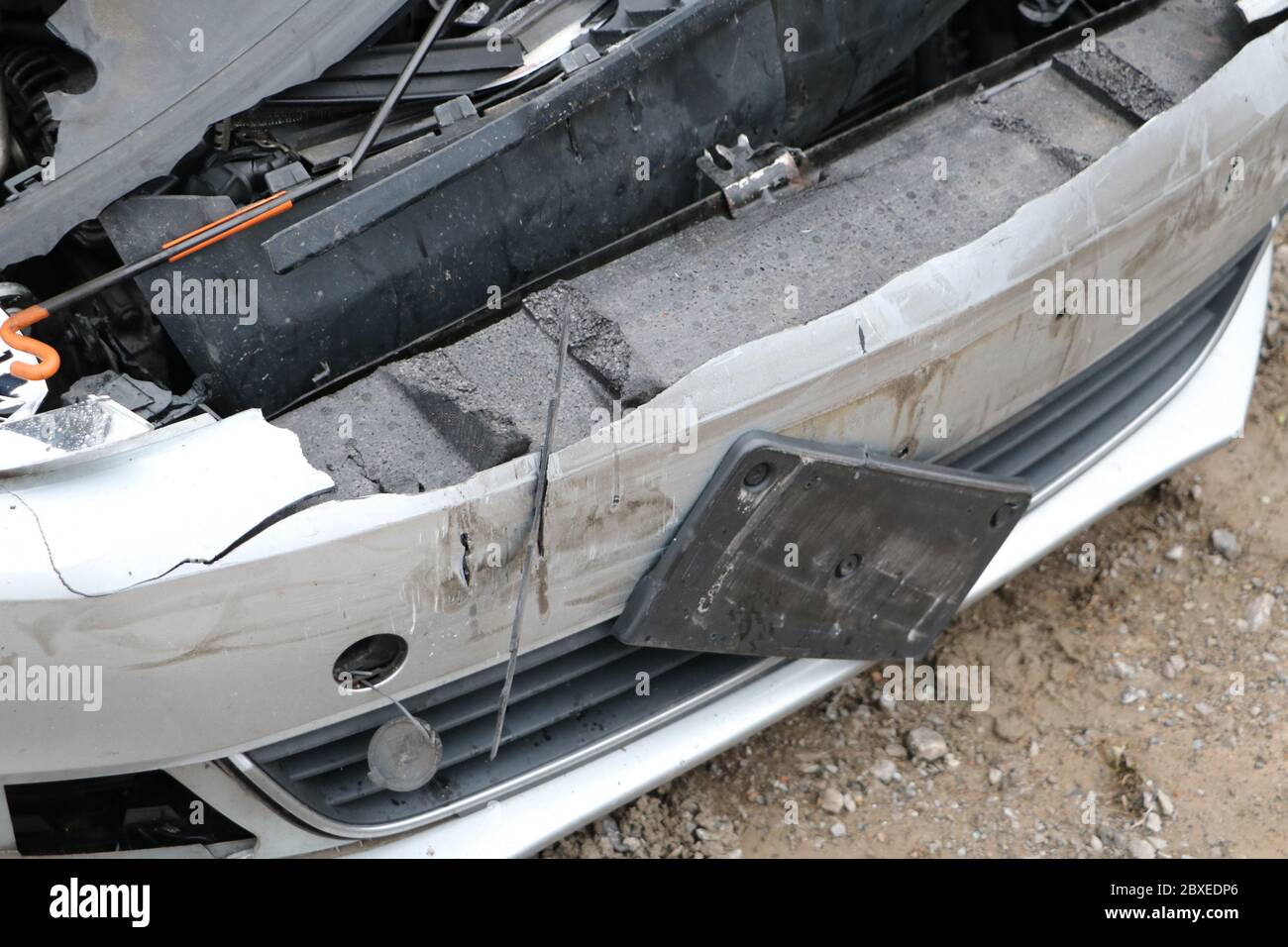 Wrecked car bumper close-up, Tennessee Stock Photo - Alamy