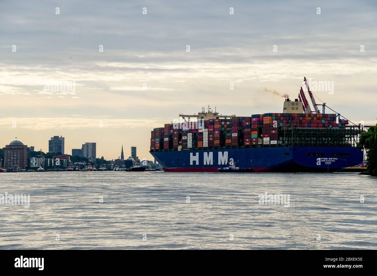 Hmm hamburg hi-res stock photography and images - Alamy