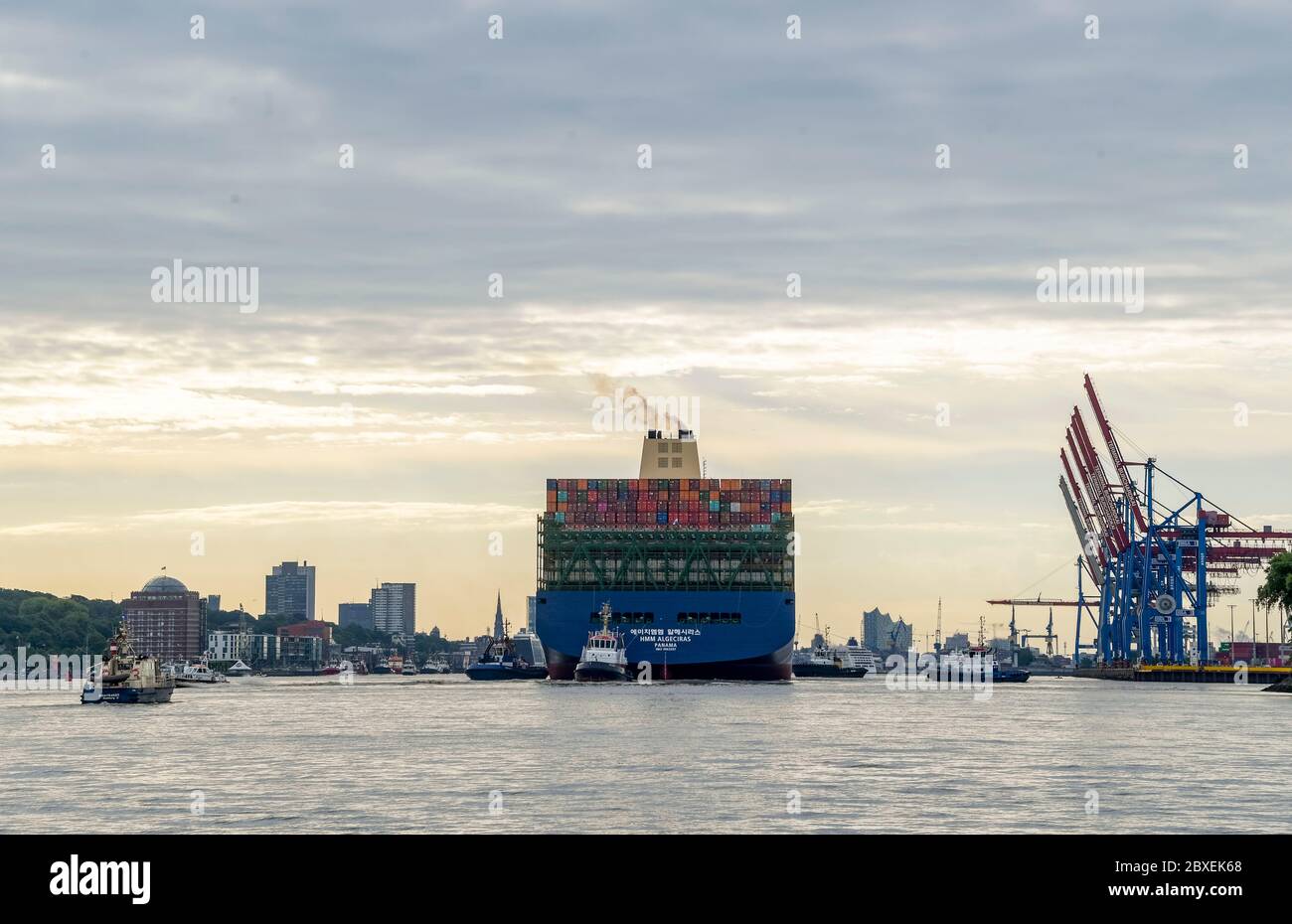 Hamburg, Germany. 07th June, 2020. The world's largest container ship ...