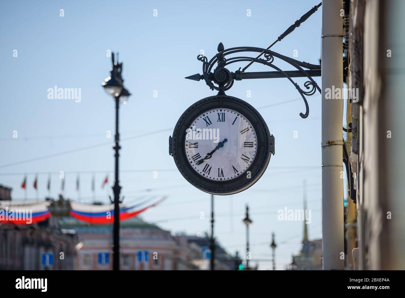 Wall mounted clocks hi-res stock photography and images - Alamy