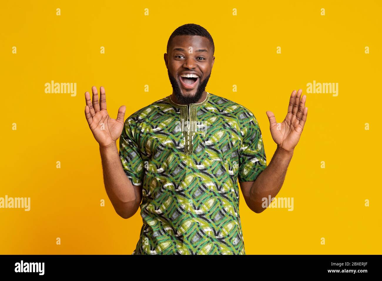 Surprised african man looking hi-res stock photography and images - Alamy