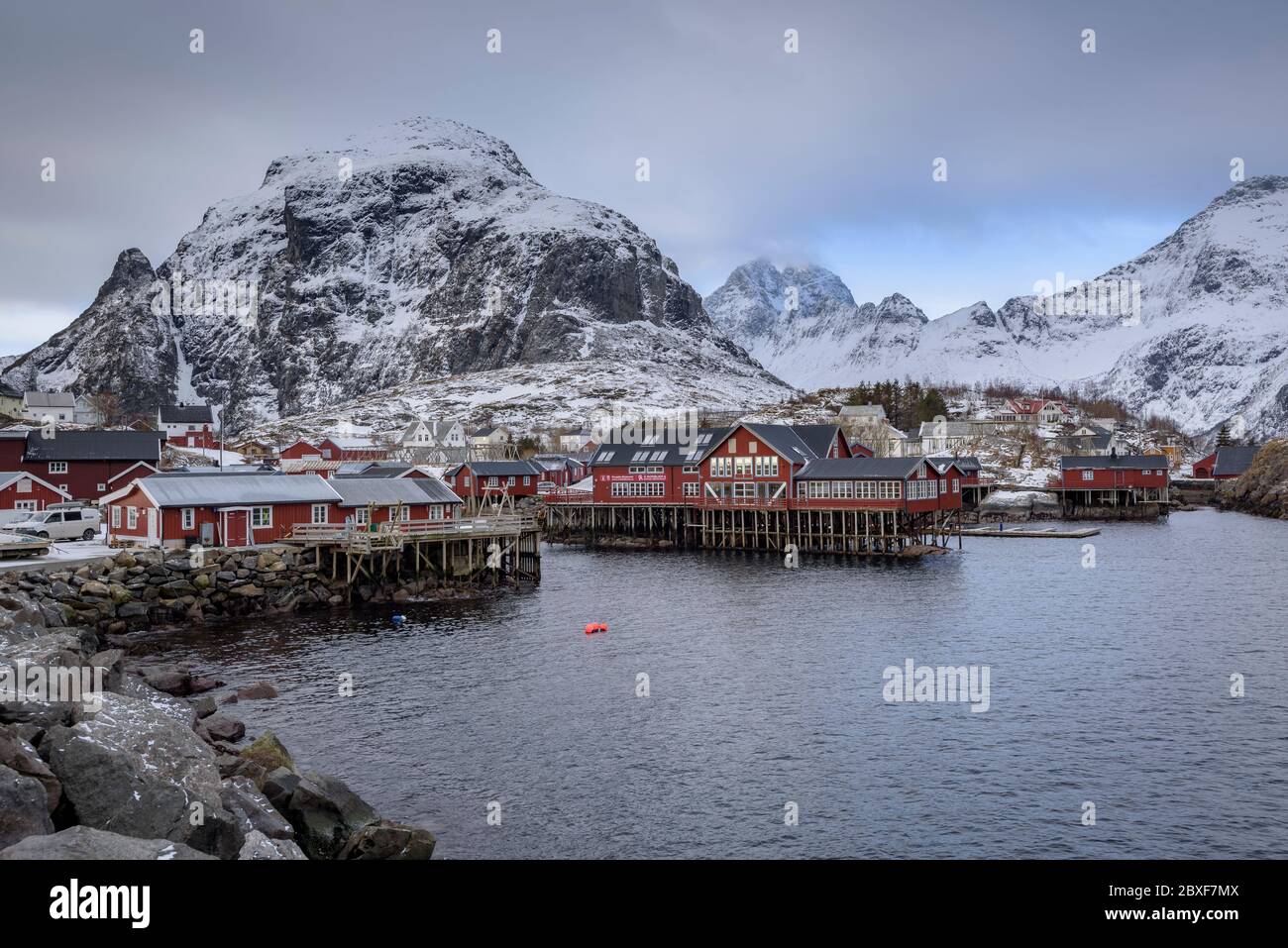 Arquitectura lofoten hi-res stock photography and images - Alamy