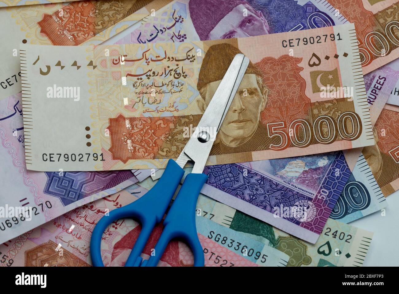 Pakistani Rupees, Pakistani currency notes Stock Photo - Alamy