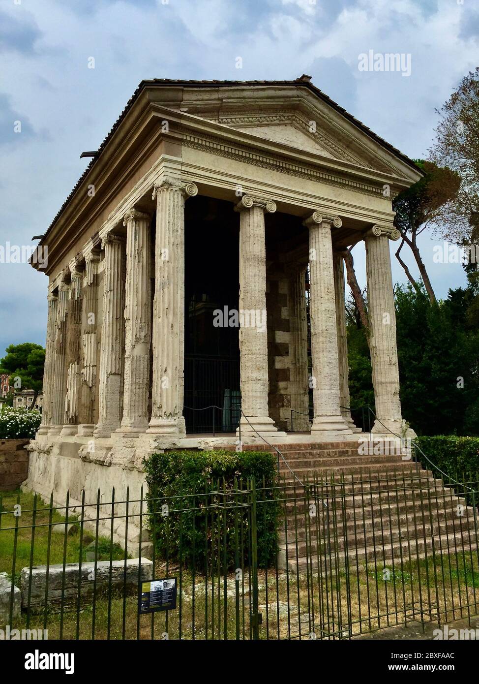 Temple portunus forum boarium rome hi-res stock photography and images ...