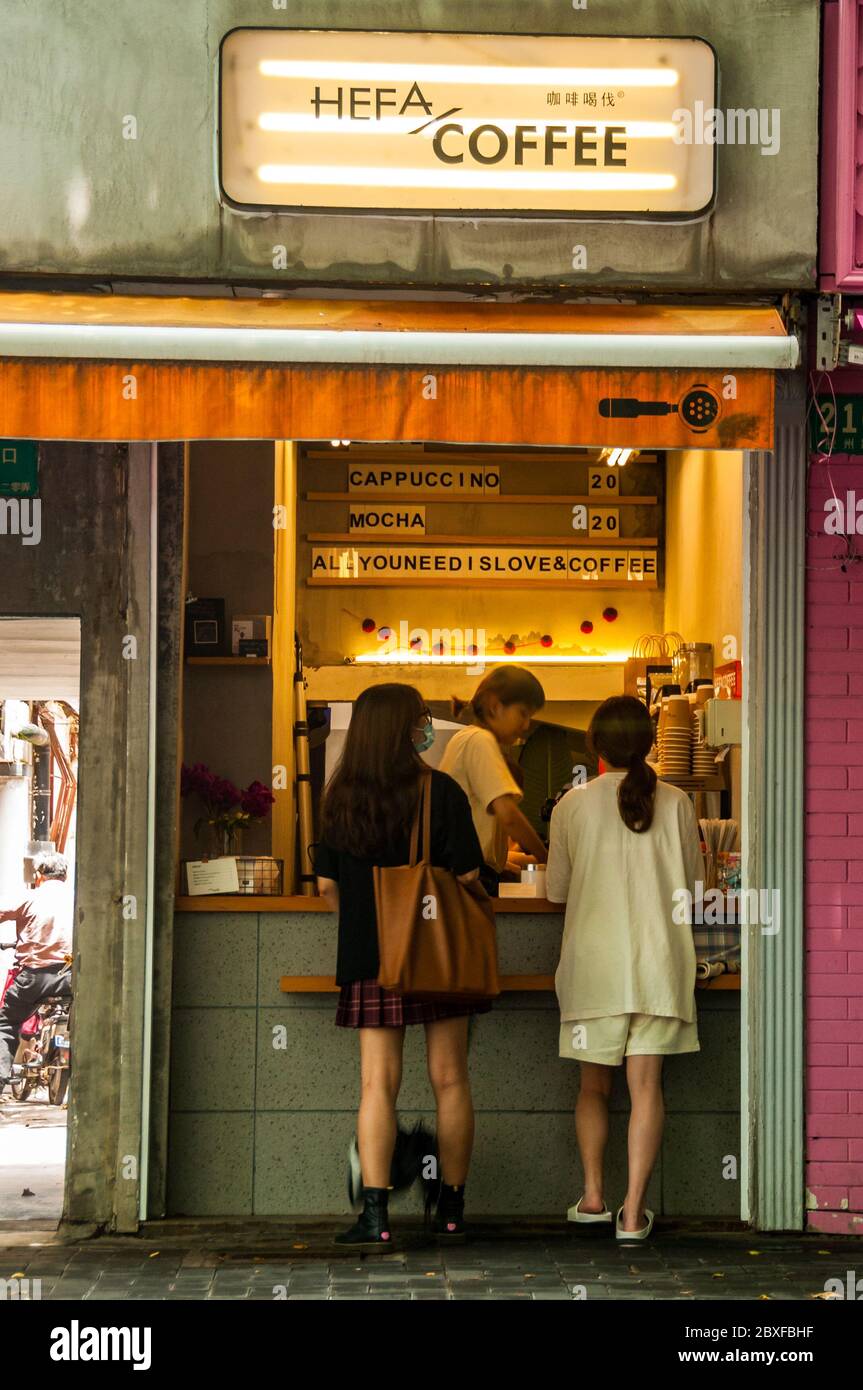 Grab a coffee hi-res stock photography and images - Alamy