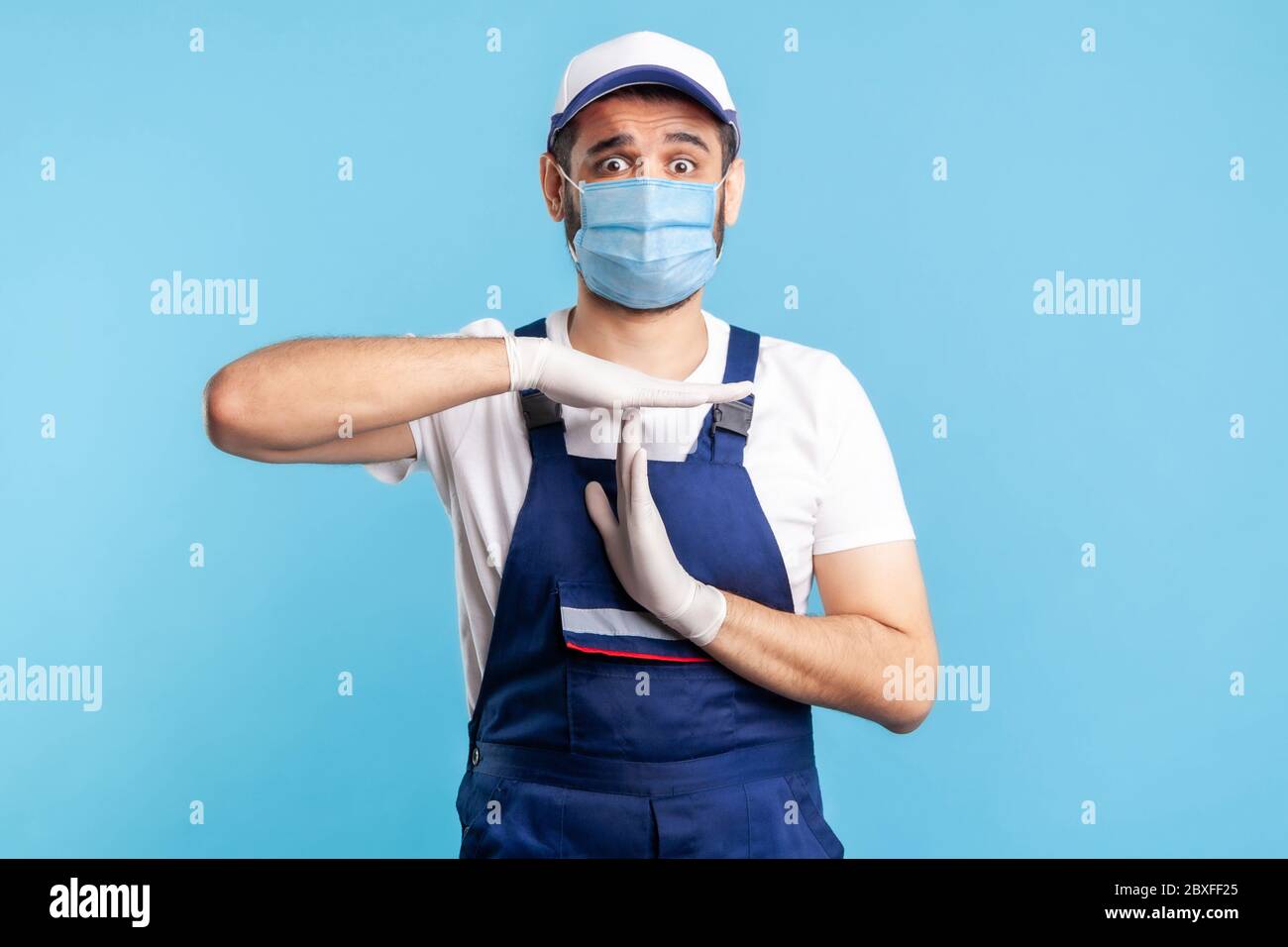 Need mechanic hi-res stock photography and images - Alamy