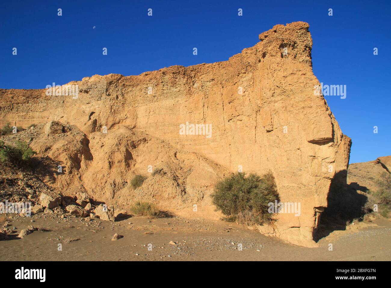 Heart shaped cave hi-res stock photography and images - Alamy