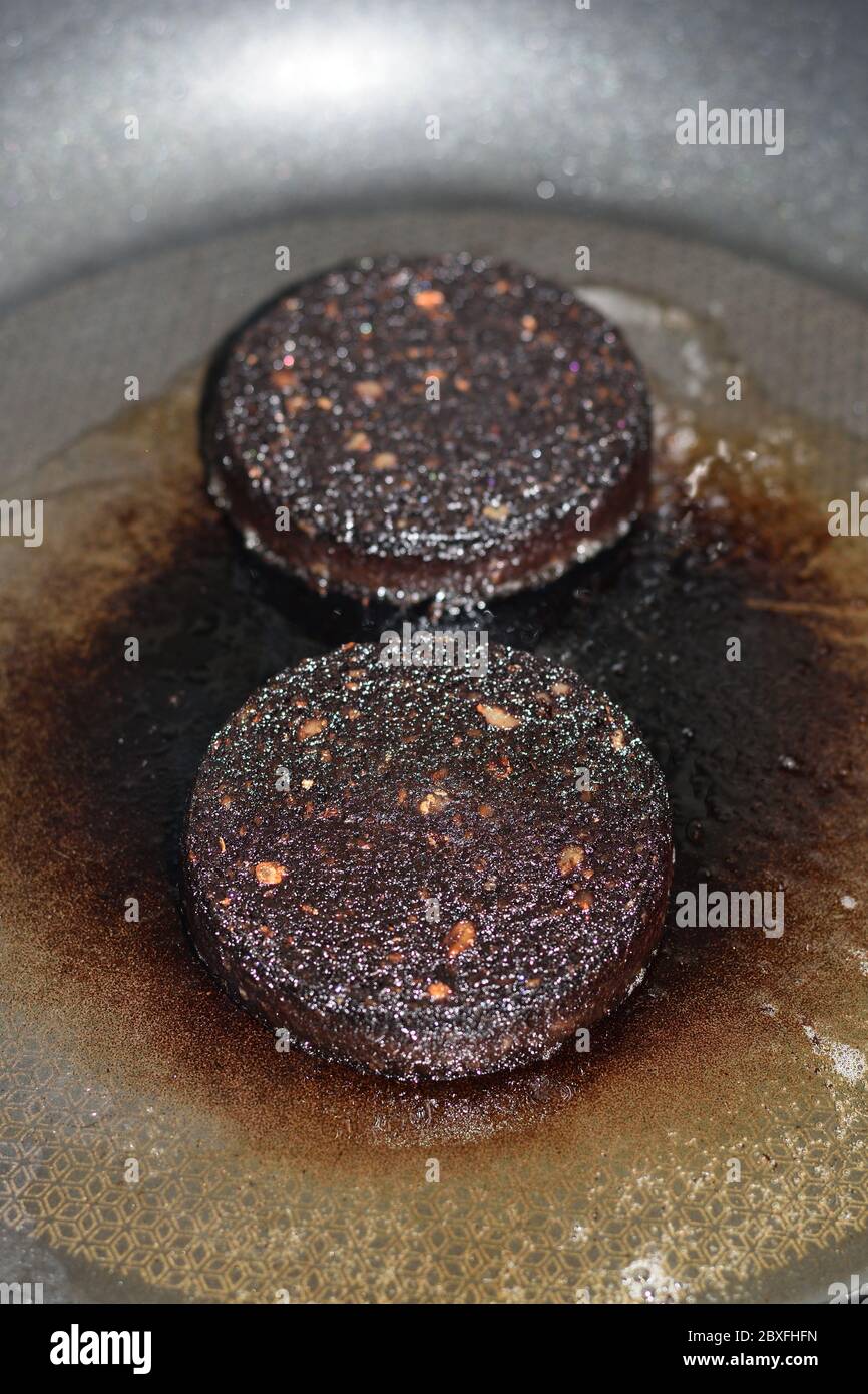 Black pudding hi-res stock photography and images - Alamy