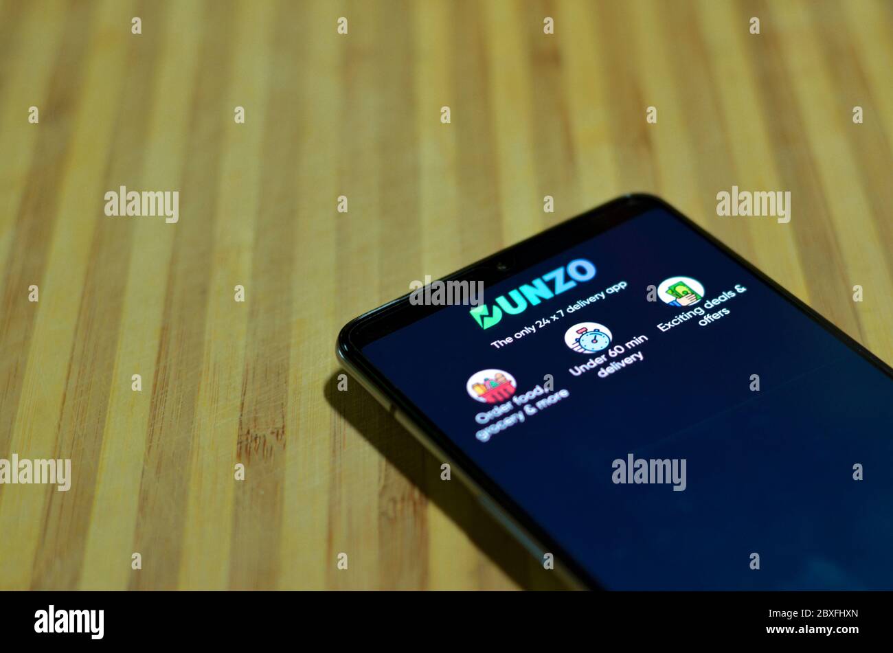 Dunzo app hi-res stock photography and images - Alamy