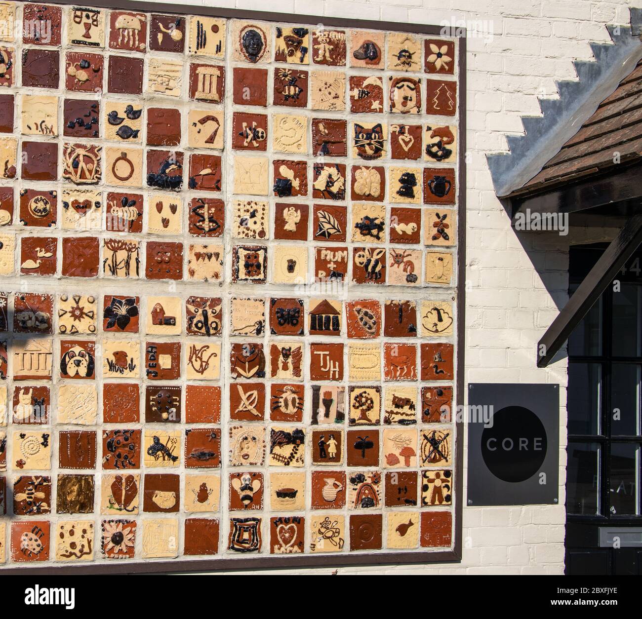 Surrey tiles hi-res stock photography and images - Alamy