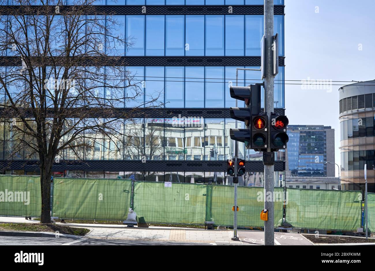 Red light on pedestrian crossing Stock Photo - Alamy