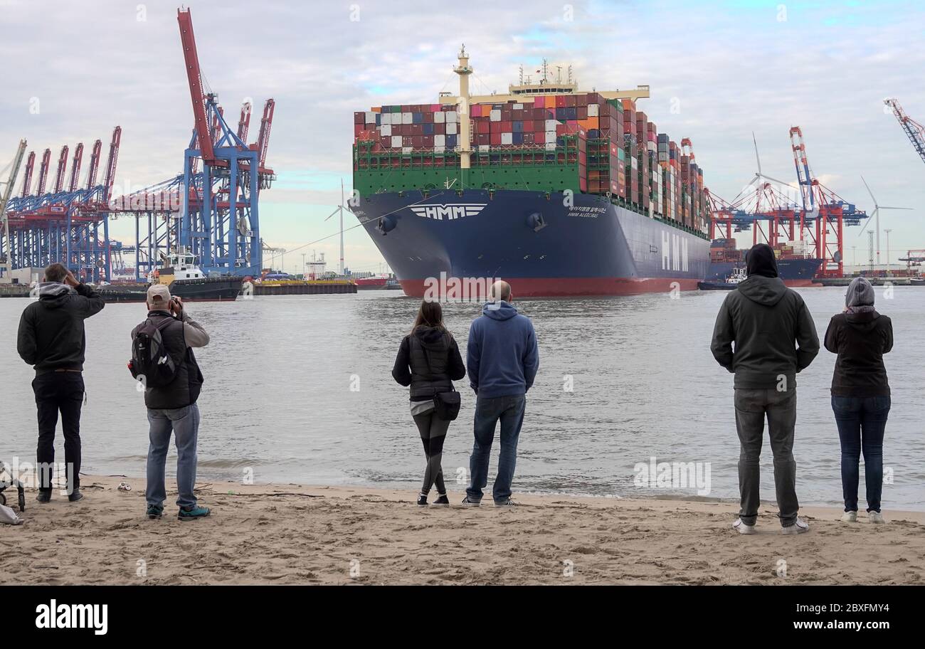 Hamburg, Germany. 07th June, 2020. Spectators watch as the world's ...