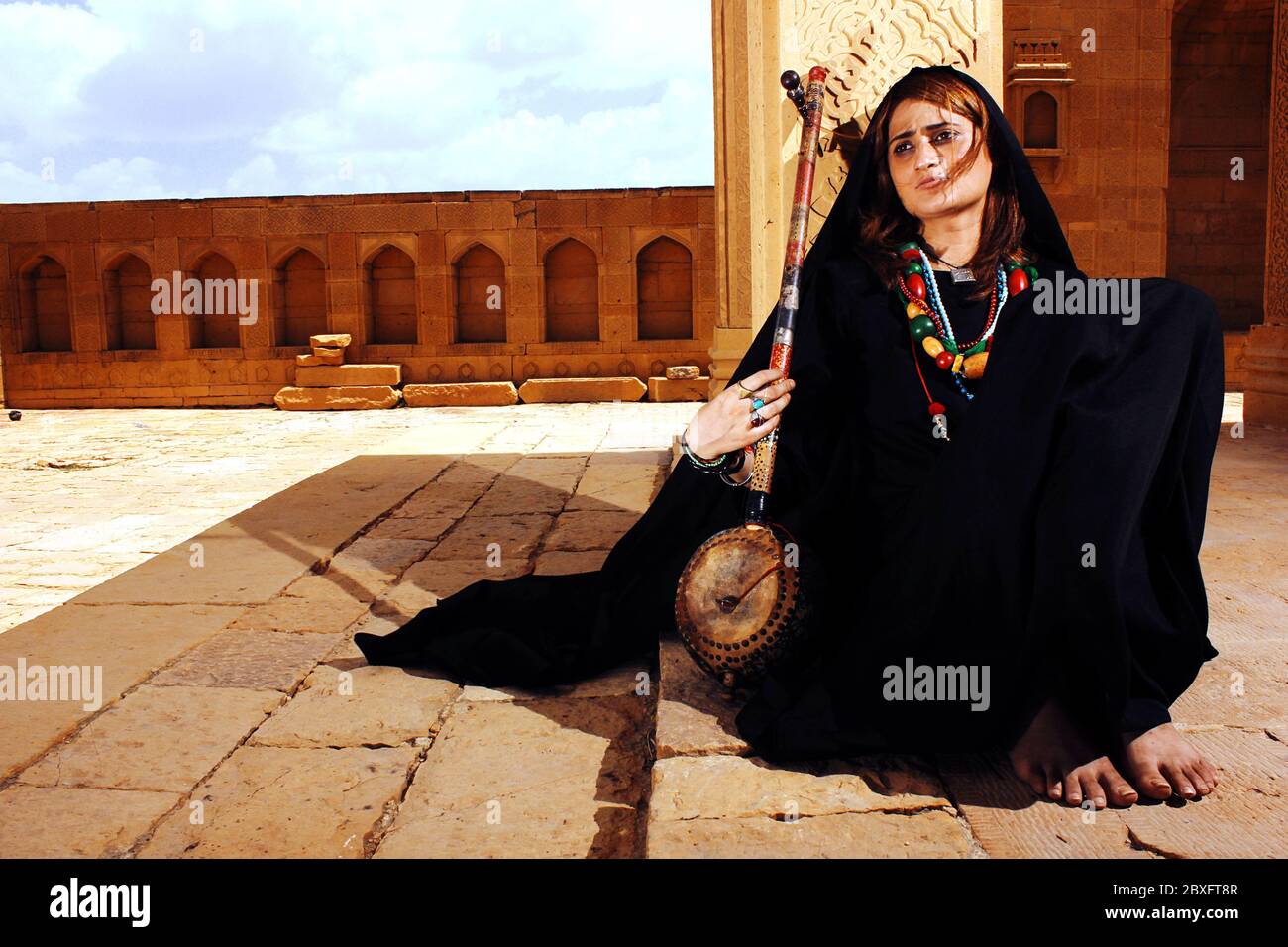 Karachi pakistan music hi-res stock photography and images - Alamy