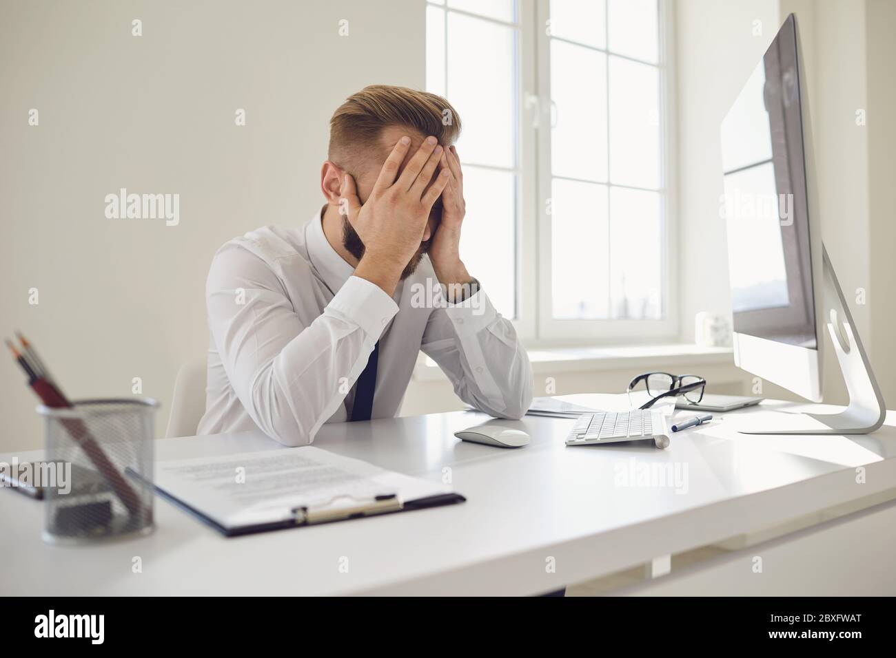 Office stress hi-res stock photography and images - Alamy