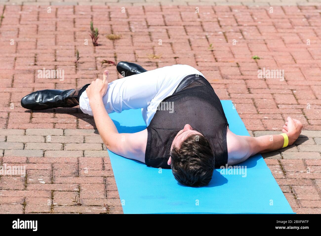 Adam mcnamara lingfield racecourse hi-res stock photography and images ...
