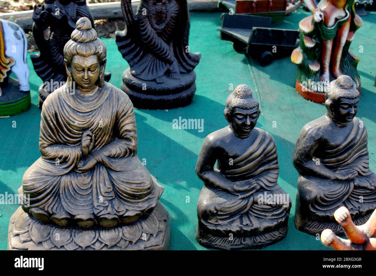 antique buddha god clay Sculpture Made with Earthen Mud, handcrafted ...