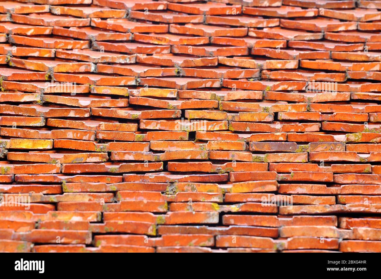 Tile is a cross-sectional view of an overlap Stock Photo - Alamy