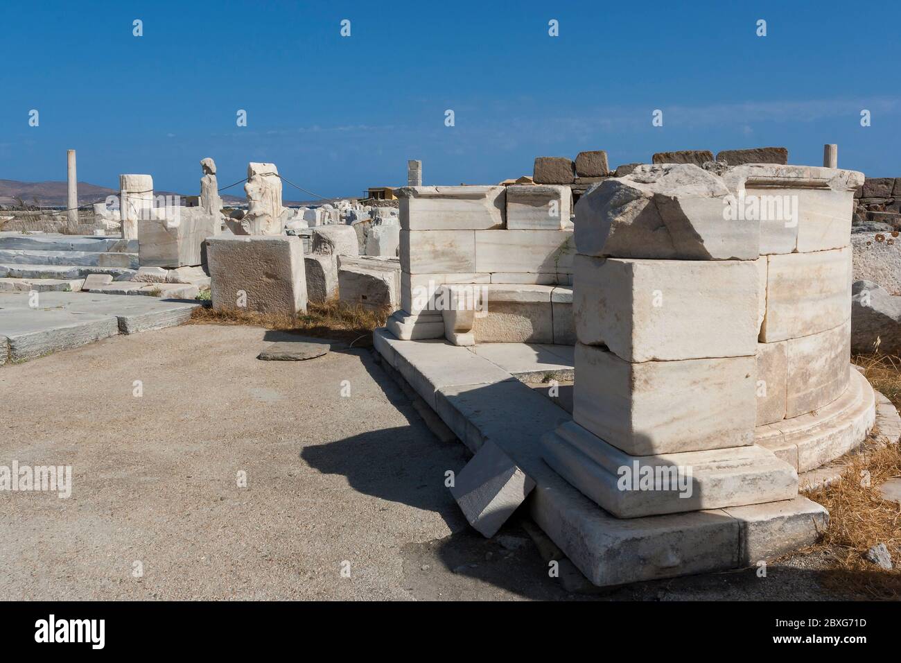 Delos temple hi-res stock photography and images - Alamy